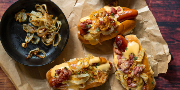 Eskort - Cheese Russian Rolls with Easy Cheese Sauce - Eskort